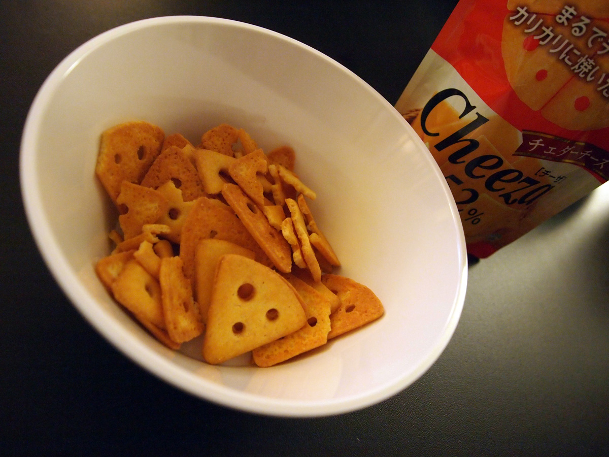 Review: Cheeza 52% Cheddar | Oyatsu Break!